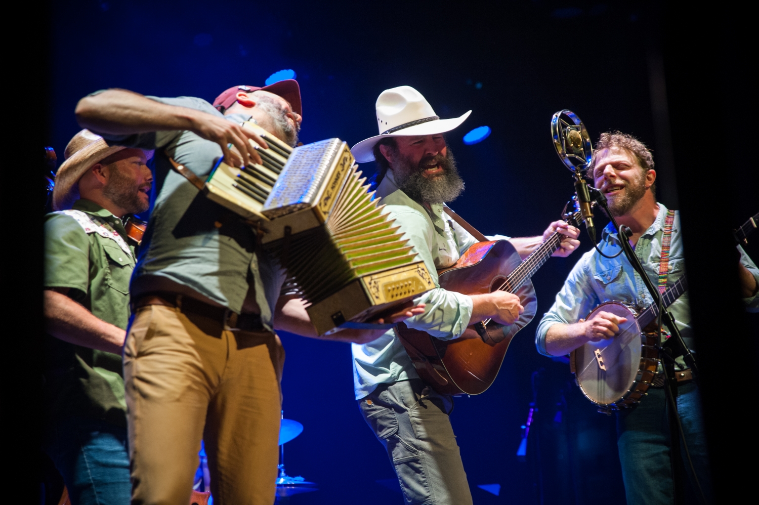 Mountain Stage with Guest Host David Mayfield – Peoples Bank Theatre